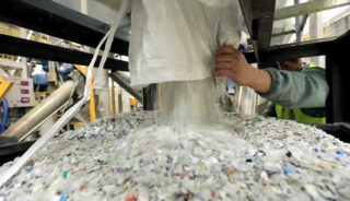 Tipos de reciclagem de plástico: entenda como funciona