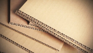 Placa de papelão: as 3 maiores vantagens de seu uso geral